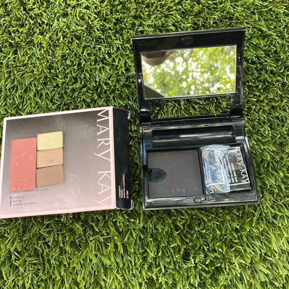 Mary Kay | Makeup | Mary Kay Refillable Magnetic Compact Boitier | Poshmark